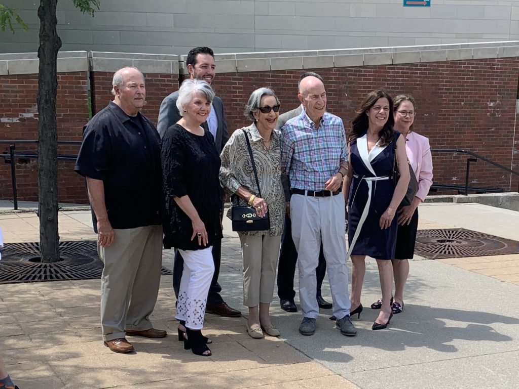 Rick & Donna Farrow Thanked for Commitment to Investors Table | Farrow