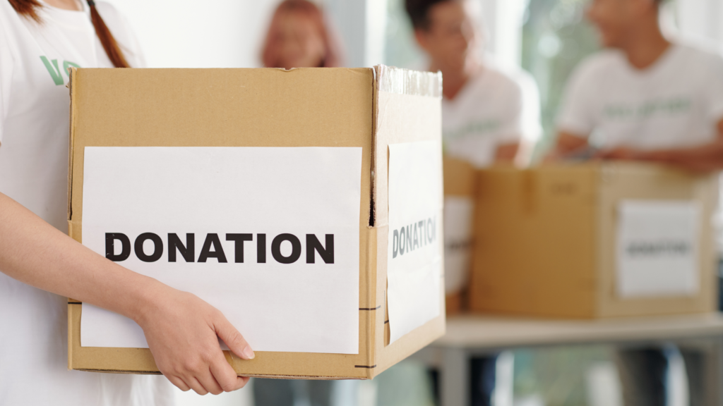 Farrow spreads holiday cheer with Nestlé Canada donation support! - Farrow
